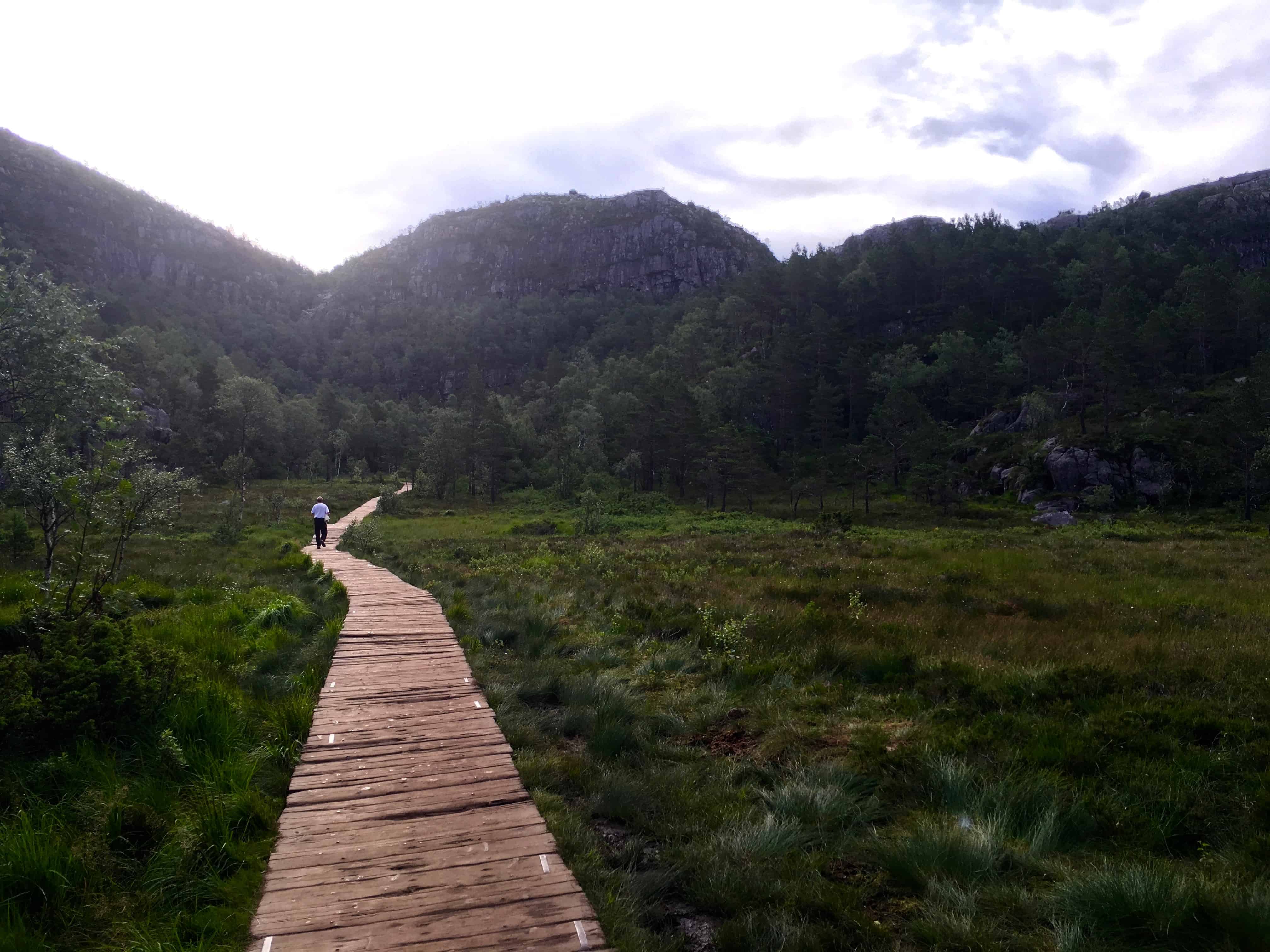 Hiking to Pulpit Rock - A Leg-Stretching Introduction To Norway's Fjord ...